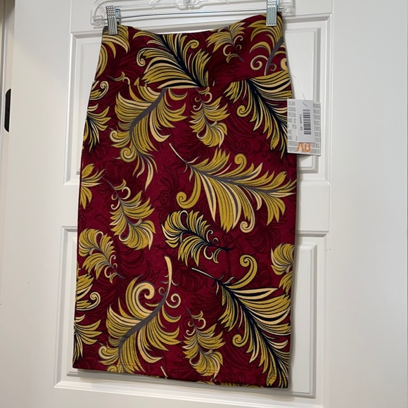 LuLaRoe | Skirts | Lularoe Cassie Skirt Tropical Feather Print | Poshmark